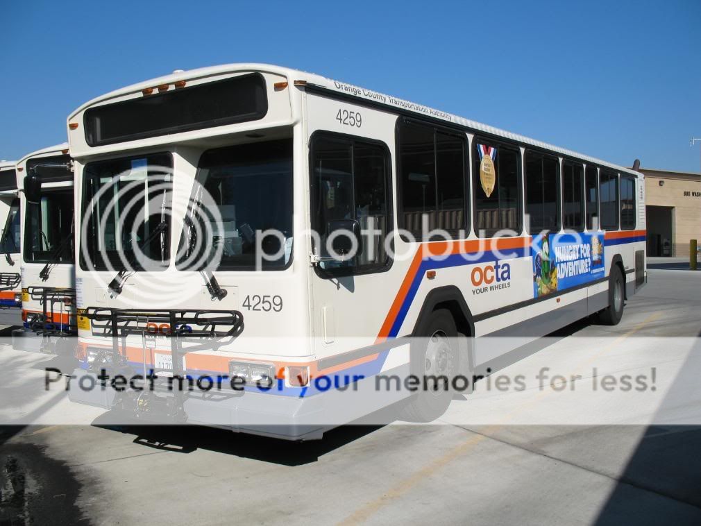 PHOTOS - OCTD 4200 Series Gillig's